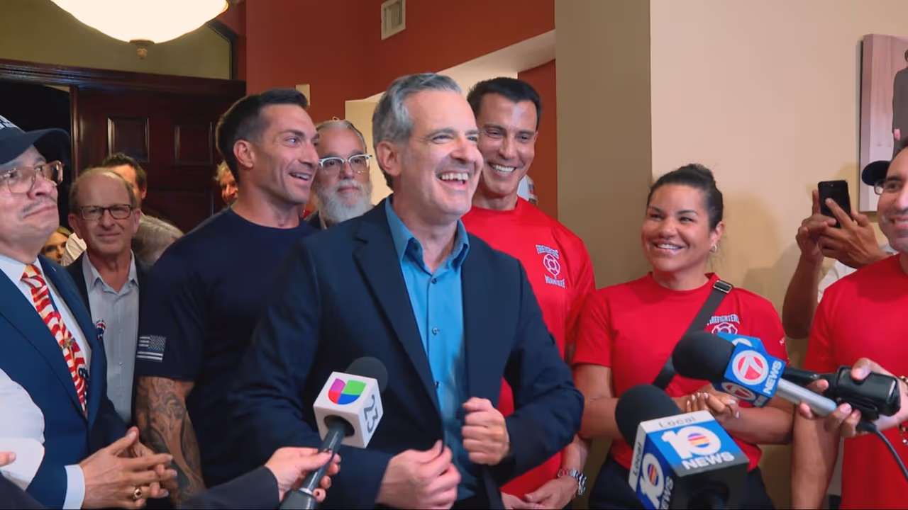 Miami Beach vota por un segundo mandato de Steven Meiner | Univision ...