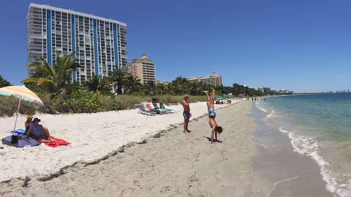 Playas de Key Biscayne se encuentran nuevamente bajo advertencia por ...