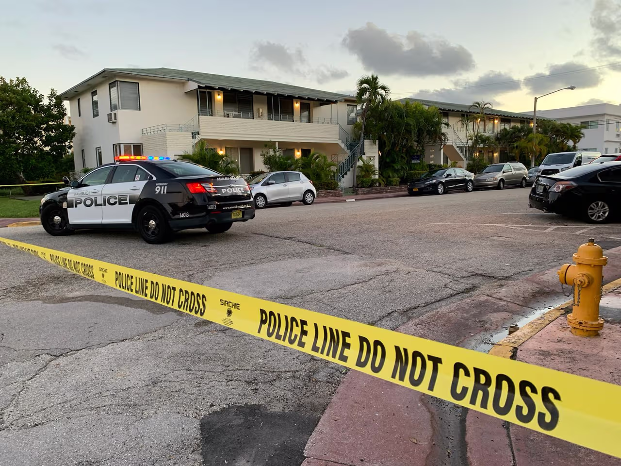 Encuentran a una mujer muerta dentro de un apartamento en Miami Beach ...
