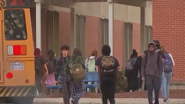 Aumentan un 17% los delitos en escuelas de Carolina del Norte, destaca ...