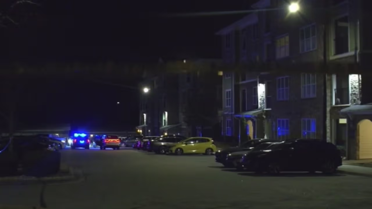 Un hombre y una mujer son encontrados muertos dentro de un apartamento ...