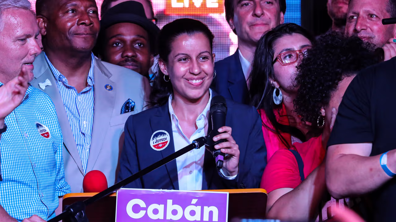 A un paso de hacer historia: Tiffany Cabán declara victoria en ...