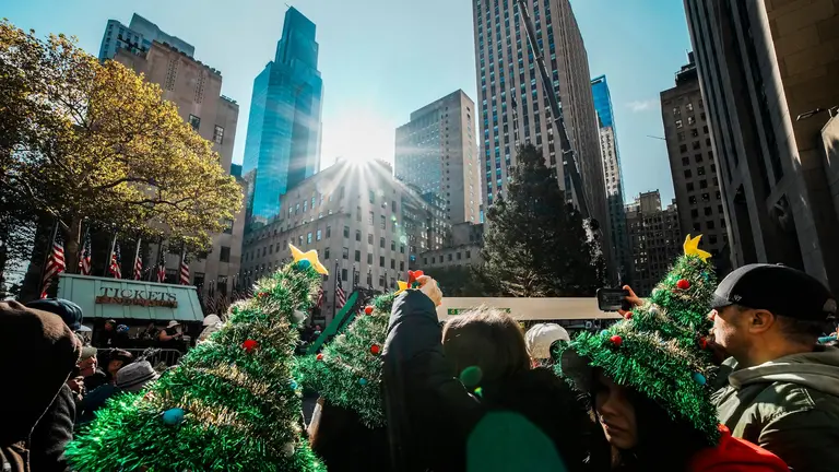 Así fue la llegada del árbol de Navidad en el Rockefeller Center para ...