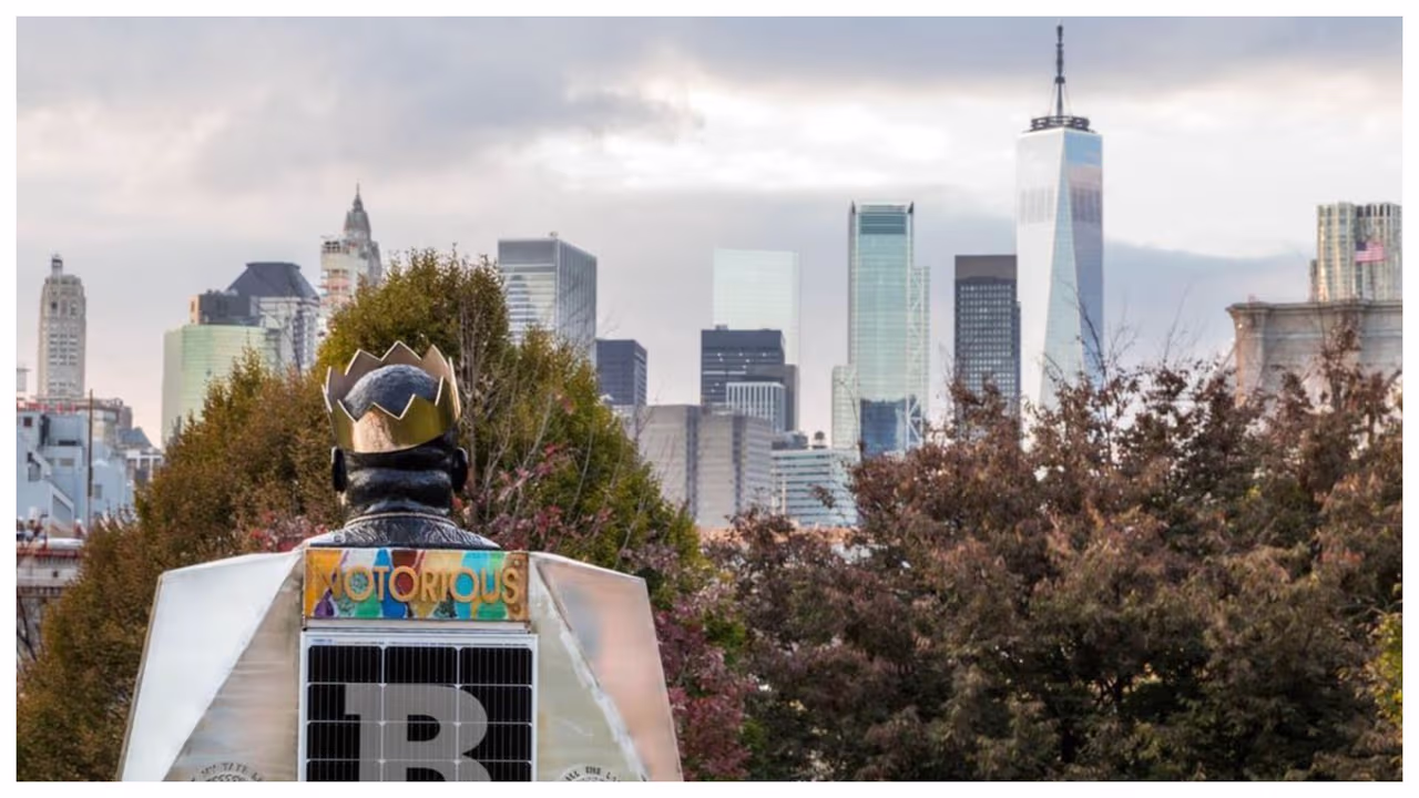 Estatua en honor de George Latore Wallace Notorious Big | Univision ...