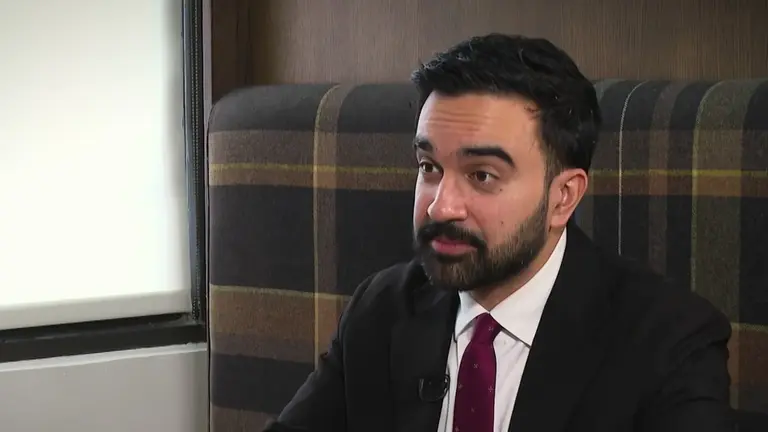 Mamdani quiere conquistar a votantes indecisos en la carrera por la ...