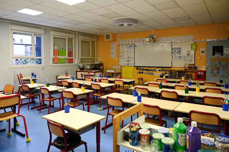 Escuelas de Orange reubican a 116 maestros ante baja de 7,000 ...