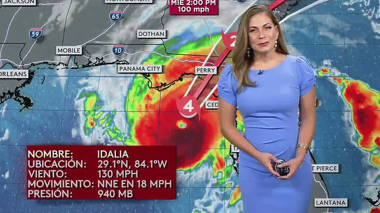 Idalia se convierte en huracán categoría 4 con vientos de 130 mph | Video | Univision Orlando ...
