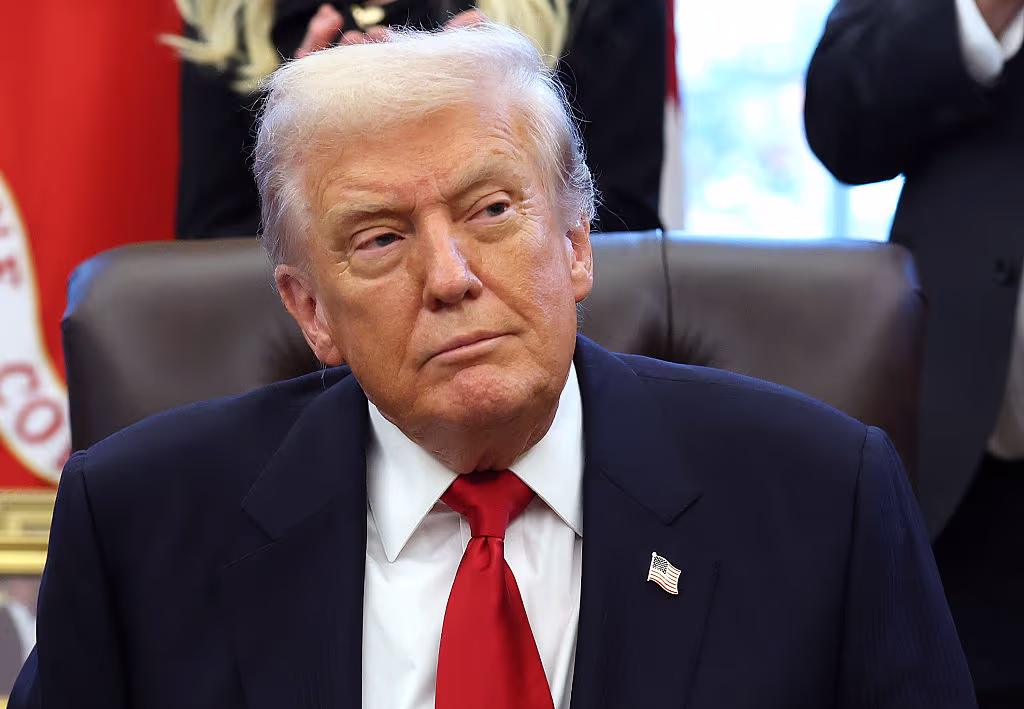 Trump anuncia bono de $2,000 para ingresos medios y bajos: ciudadanos ...