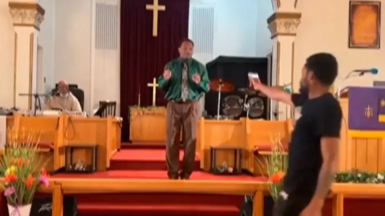 Bernard Junior Polite: hombre que apuntó a pastor, acusado de homicidio luego de que su primo ...