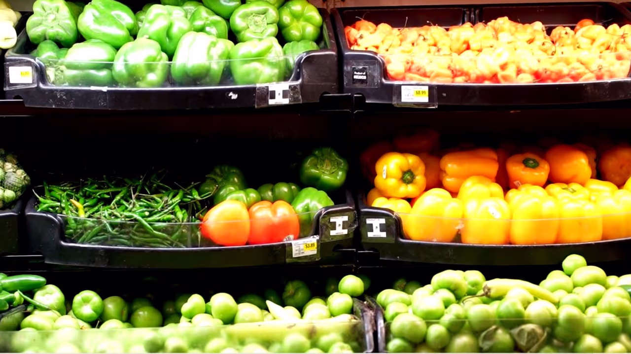 Inflación encarece la canasta básica en Sacramento, California, y ...