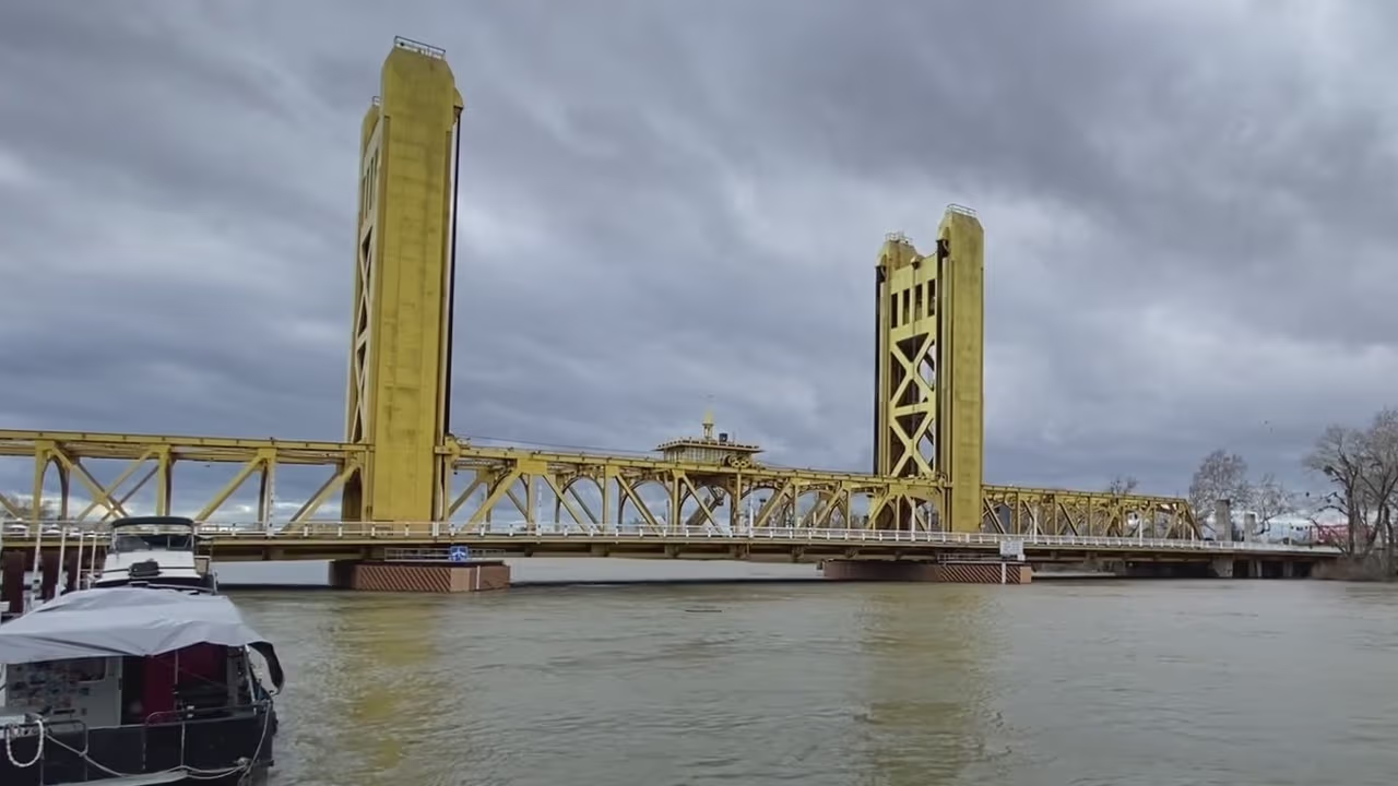 Tower Bridge, un ícono de Sacramento y del norte de California | Video ...
