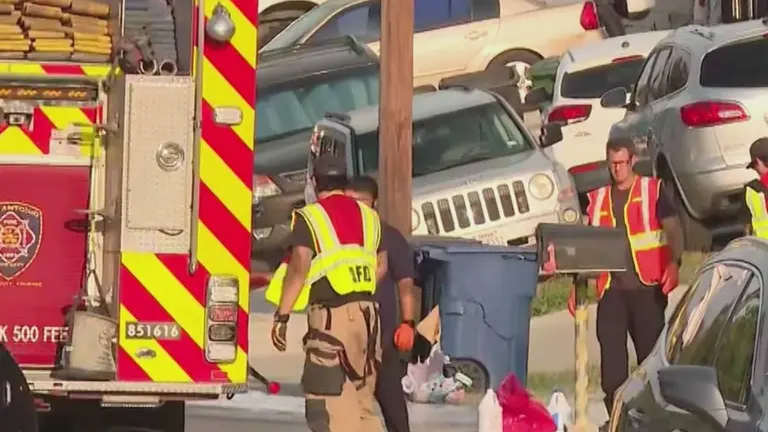 Cuando jugaba, niño rueda en su carrito de juguete y es atropellado | Video | Univision 41 San ...