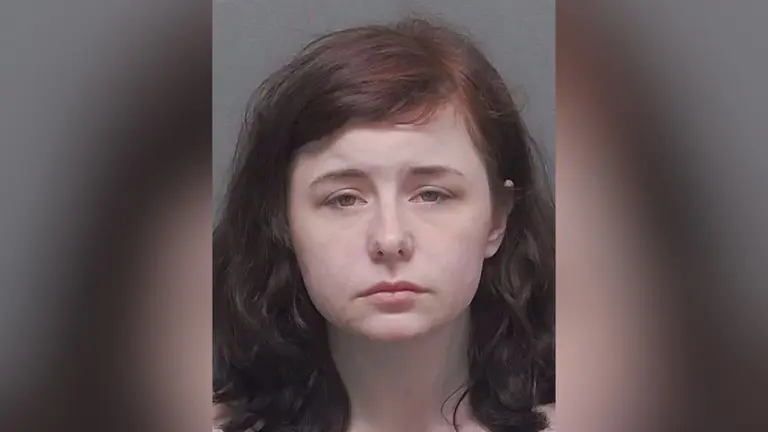 Arrestan a influencer en San Antonio tras amenaza de bomba en ...