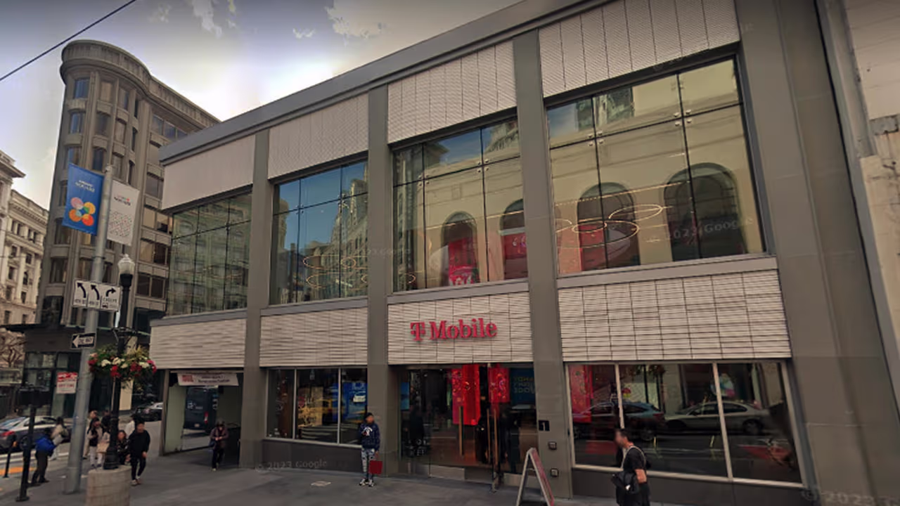 T-Mobile anunció que abandona su tienda insignia cerca de Union Square ...