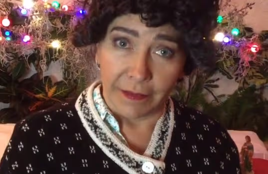 Doña Lucha ya está lista para la navidad y envió un mensaje a sus fans ...