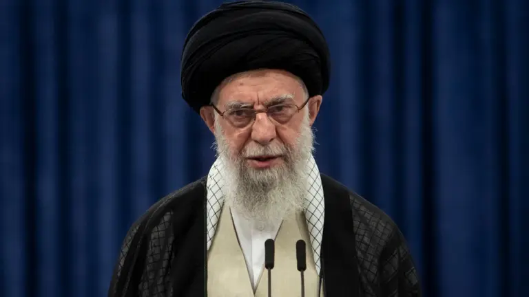 Ali Jamenei, líder supremo de Irán, lanza advertencia a Estados Unidos ...