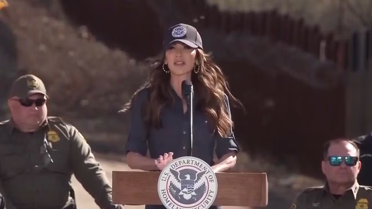 Kristi Noem: "Se acabó el mensaje de que cualquiera podía entrar a EEUU ...
