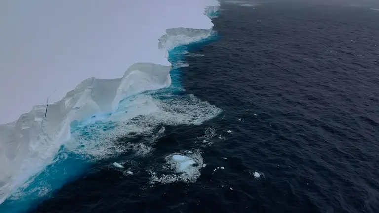 El iceberg más grande está por romperse en pedazos: “Colapsará como una ...