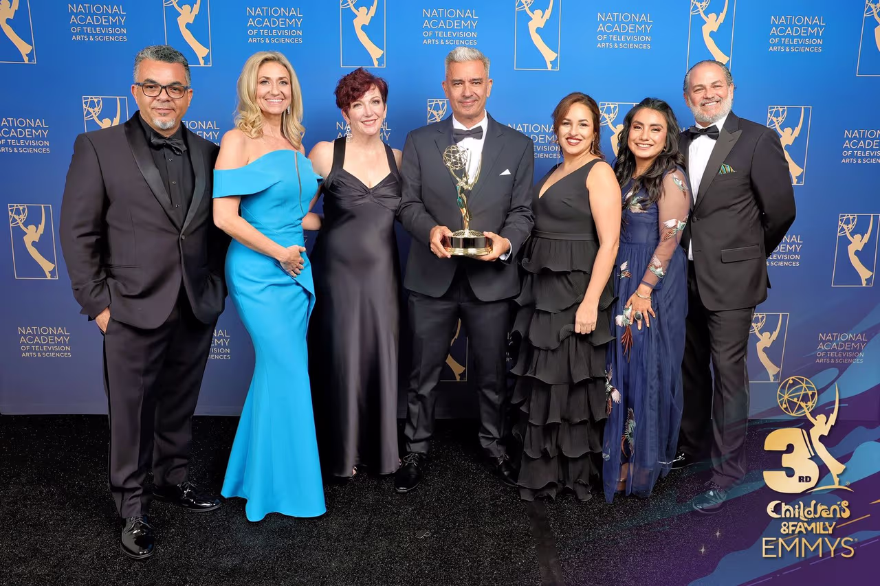 La Fuerza de Creer: Dulce Sazón Gana un Emmy por Iniciativa de Servicio ...