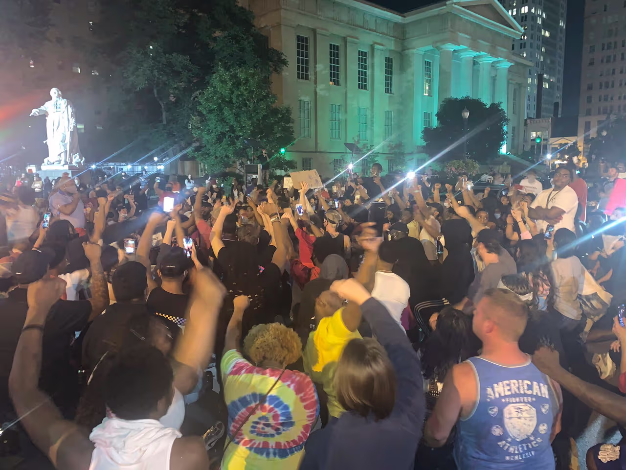 Las protestas por la muerte de George Floyd y otros dos ...