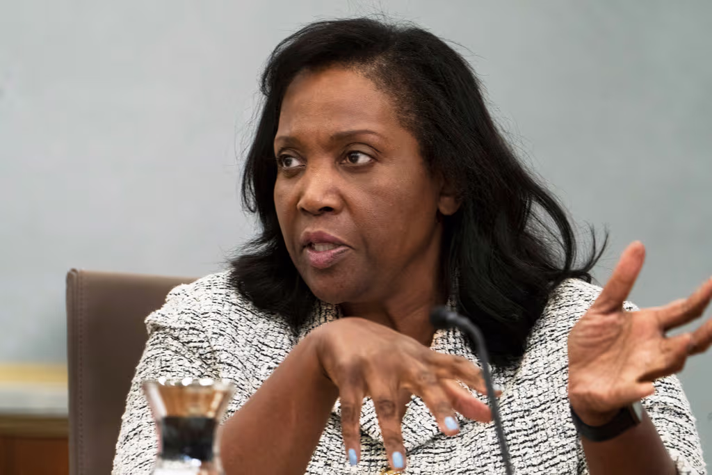 Lisa Cook pide a corte de apelaciones que rechace recurso del gobierno ...