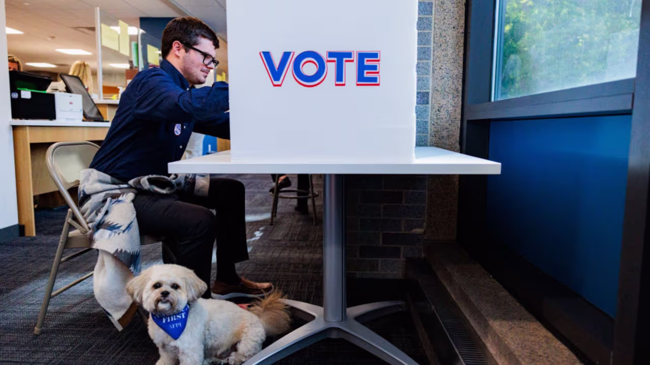 Analizamos la intención del voto latino en Pensilvania y su poder en ...
