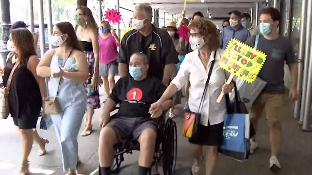 “Milagro Larry”, el hombre que sobrevivó tras 128 días en el hospital ...