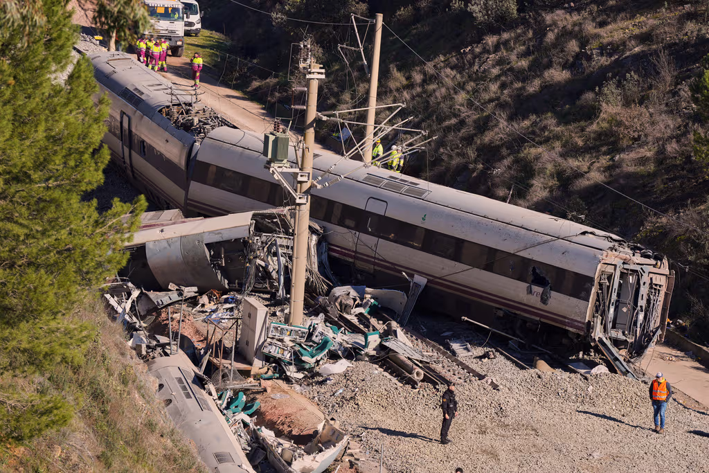 Accidente de tren en España: sube número de muertos y ministro de ...