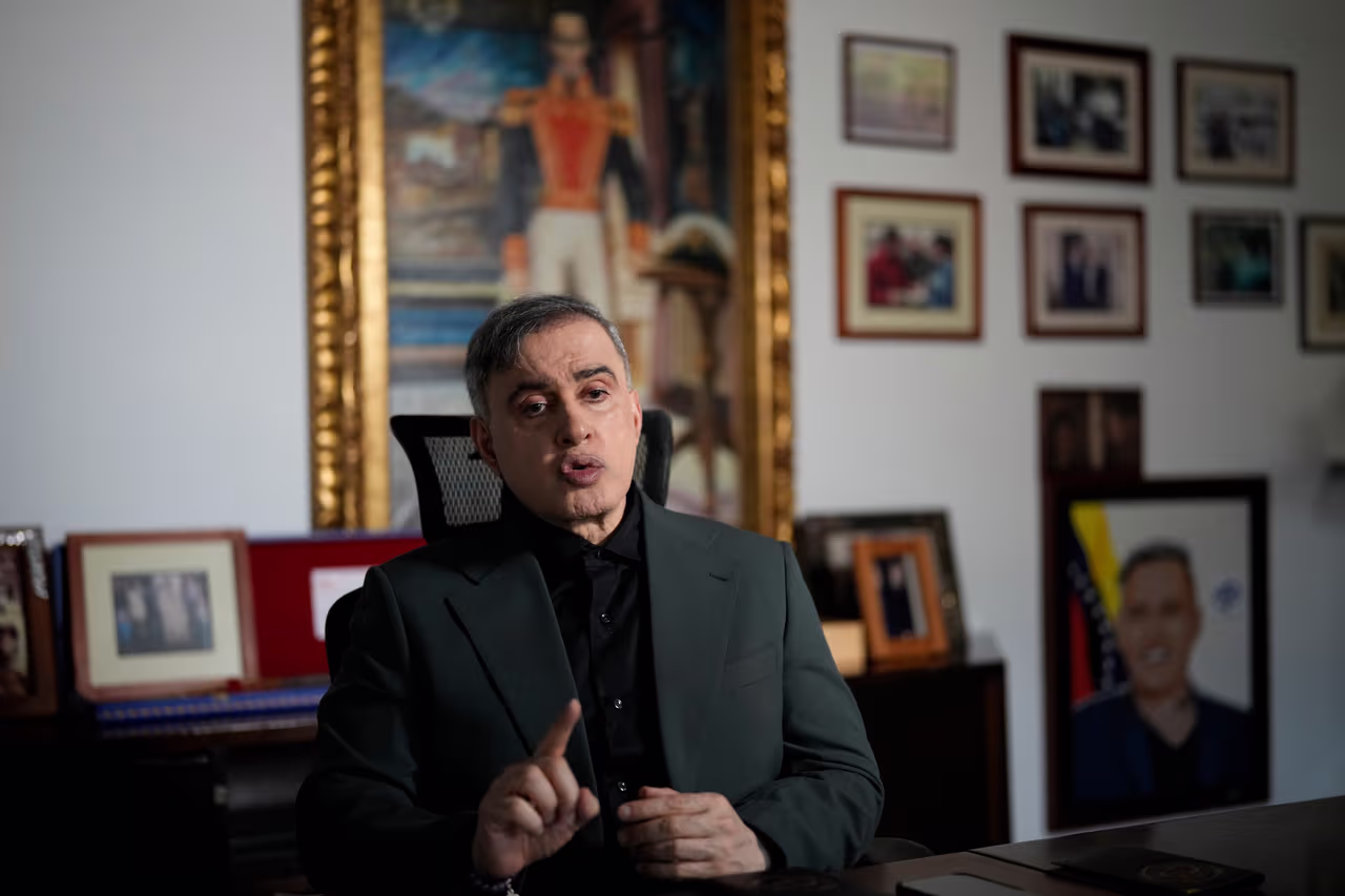 Renuncia Fiscal General de Venezuela, Tarek William Saab y Confiscan ...