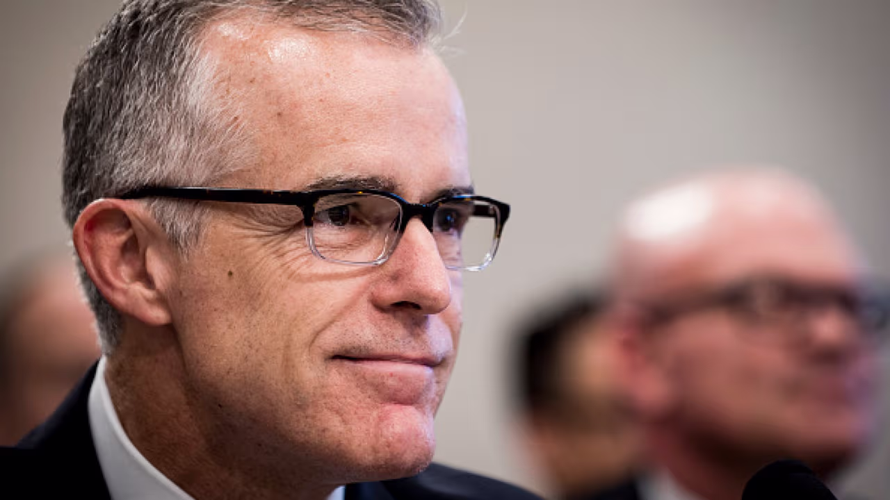 Andrew McCabe, exsubdirector del FBI despedido, guardó memos de sus ...