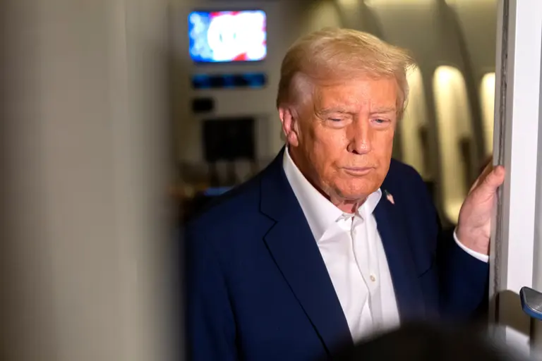 Trump de gira por Asia, mientras sigue sin solución el cierre del ...