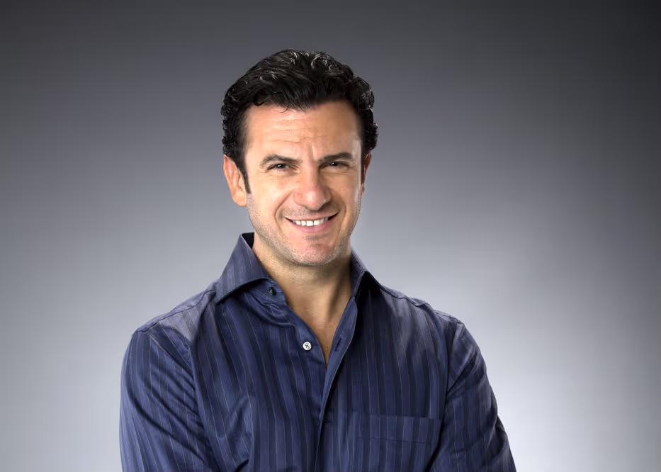 Alejandro Ávila es Marcos | Novelas Vino el Amor | Univision