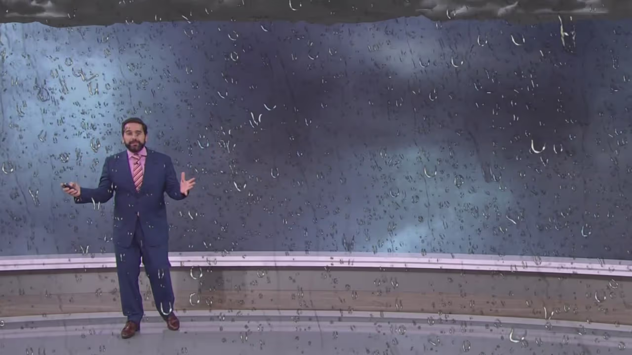 ¿Caminar o correr bajo la lluvia? Albert Martínez responde la duda que ...