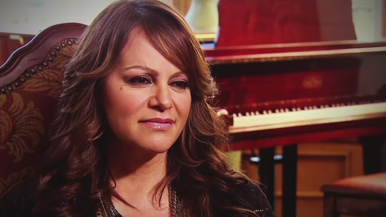 Con el corazón roto, así lucía Jenni Rivera en esta entrevista dos ...