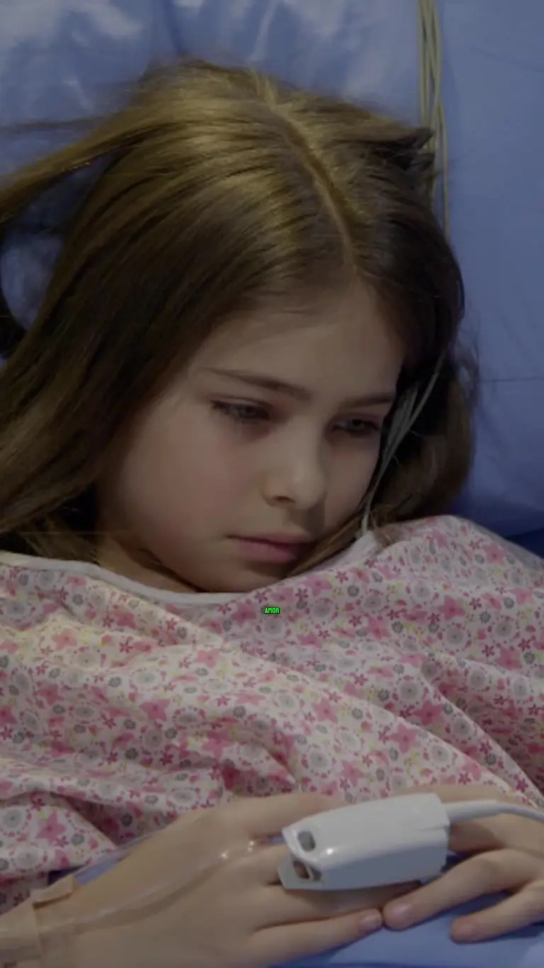 Aitana se salva gracias a su hermanita | Series La Rosa de Guadalupe ...