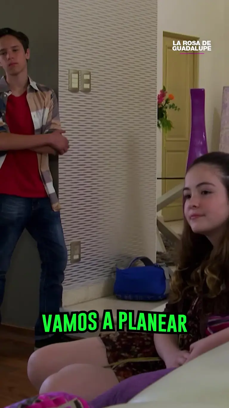 Dafne humilla y maltratar a Inés frente a sus amigos | Series La Rosa ...