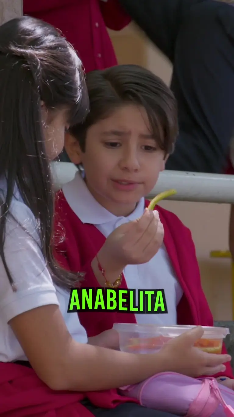 Eres bien cuata por invitarme de tu lunch | Series La Rosa de Guadalupe ...