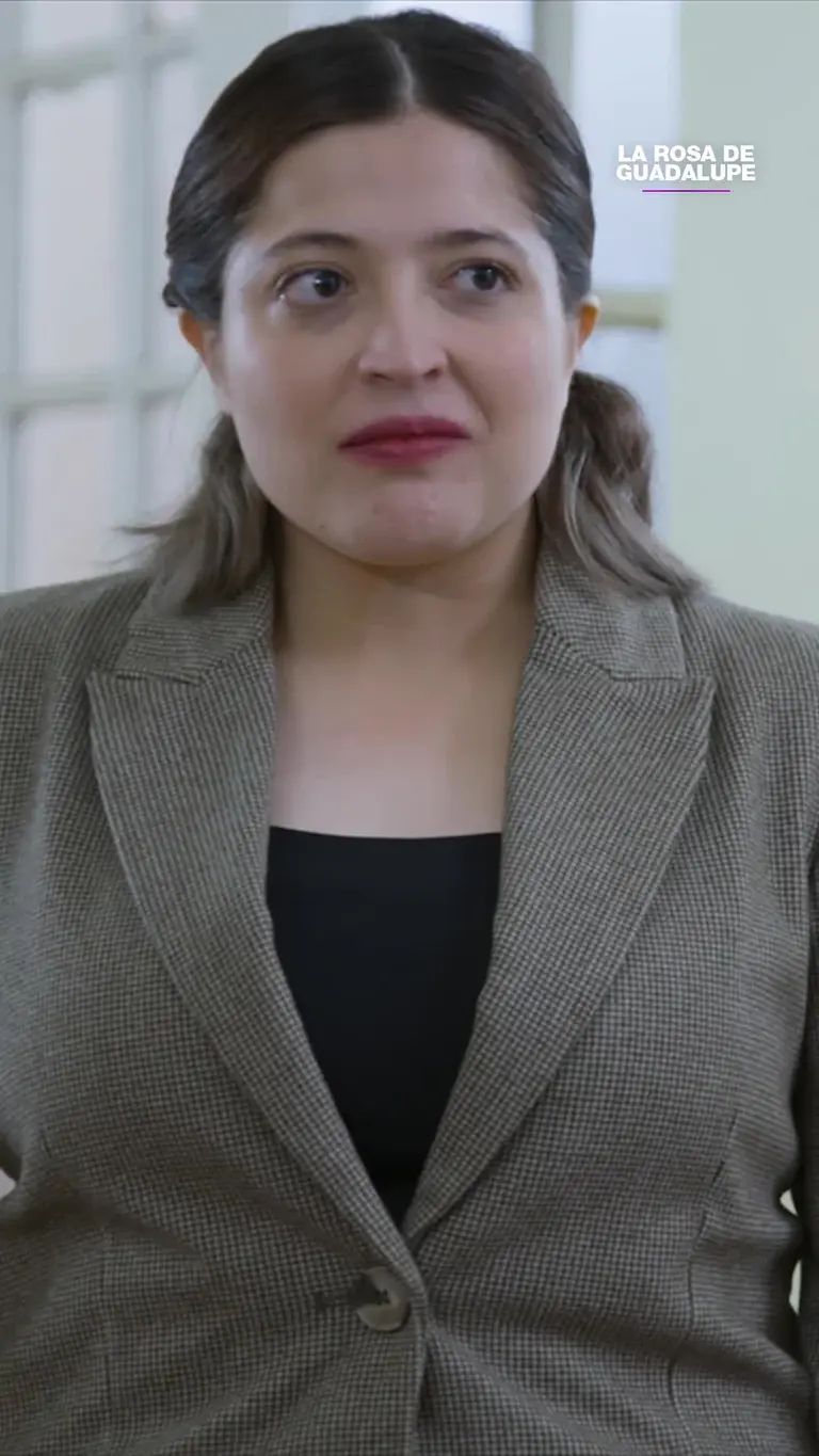 Te traje unos panecitos para tu café | Series La Rosa de Guadalupe | Univision