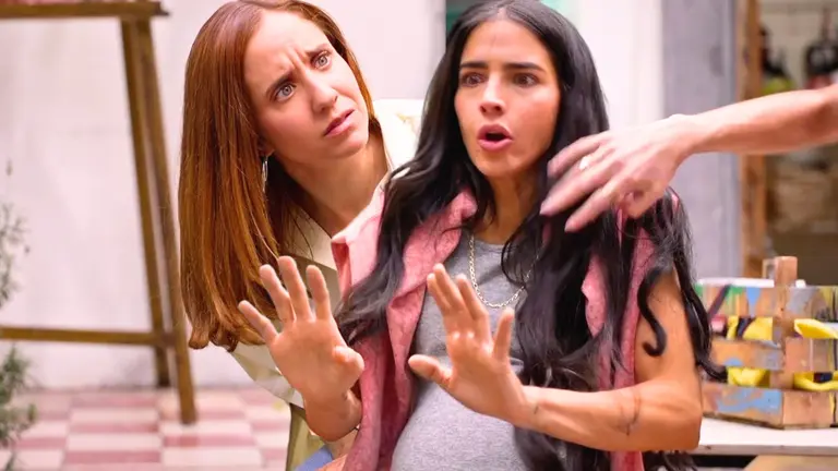 LALOLA 2: Lola descubre quién es el padre de su hijo y comienza con ...