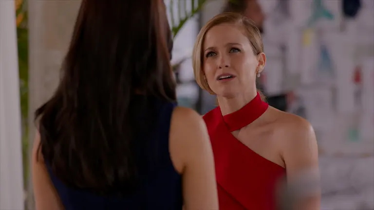 Tamara humilla a Cristina por ser pobre | Novelas Los Hilos del Pasado ...