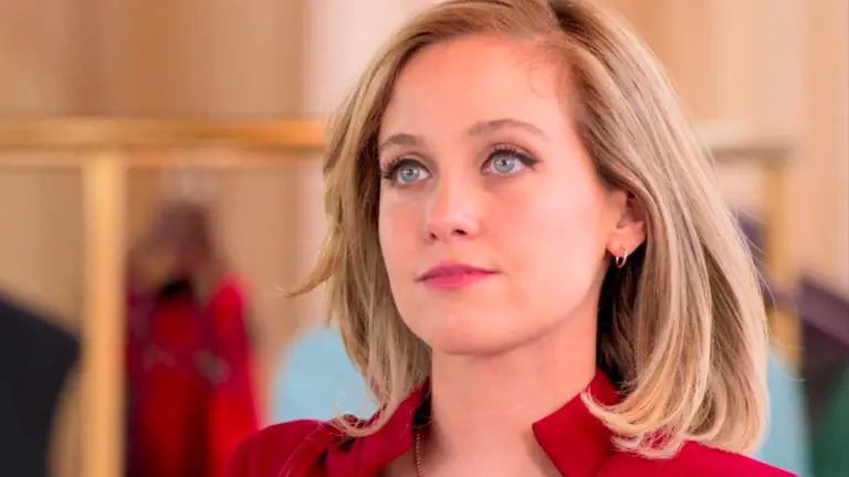 Tamara intenta averiguar quién es la modelo con la que sale Carlos | Los Hilos del Pasado 19 ...