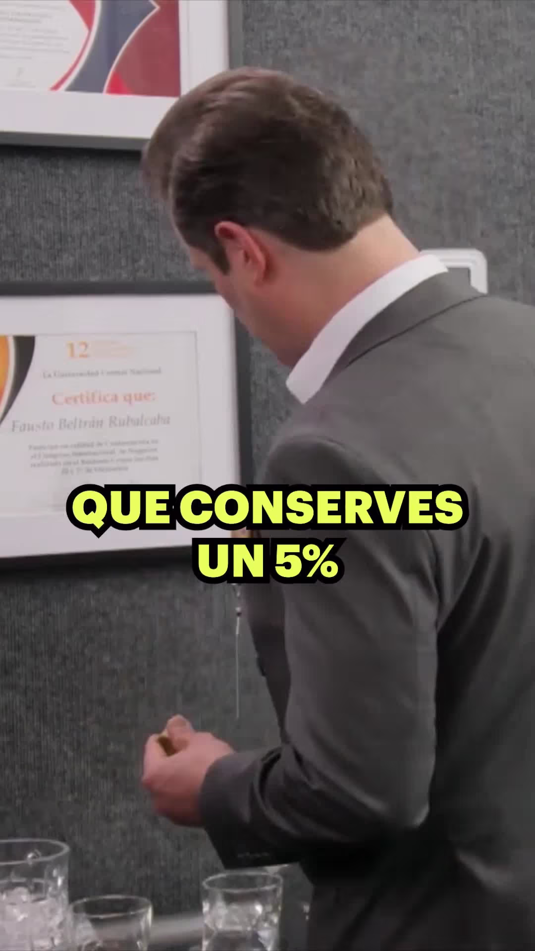 Fausto obliga a Aarón a entregarle sus acciones | Novelas Mi Camino Es ...