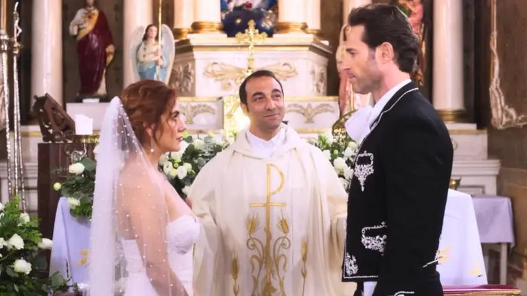 Renato y Bárbara se dan el sí frente a todo el pueblo | Mi Rival ...