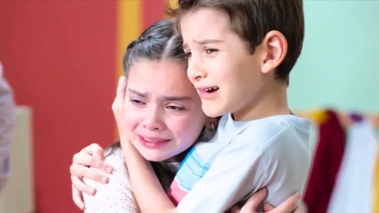 Pipe confirma que Natalia es su hermana | Papás Por Siempre | Capítulo ...