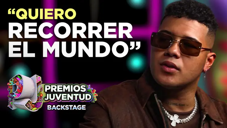 Boza revela que tiene grandes planes para el futuro | Premios Juventud 2025 Backstage | Premios ...