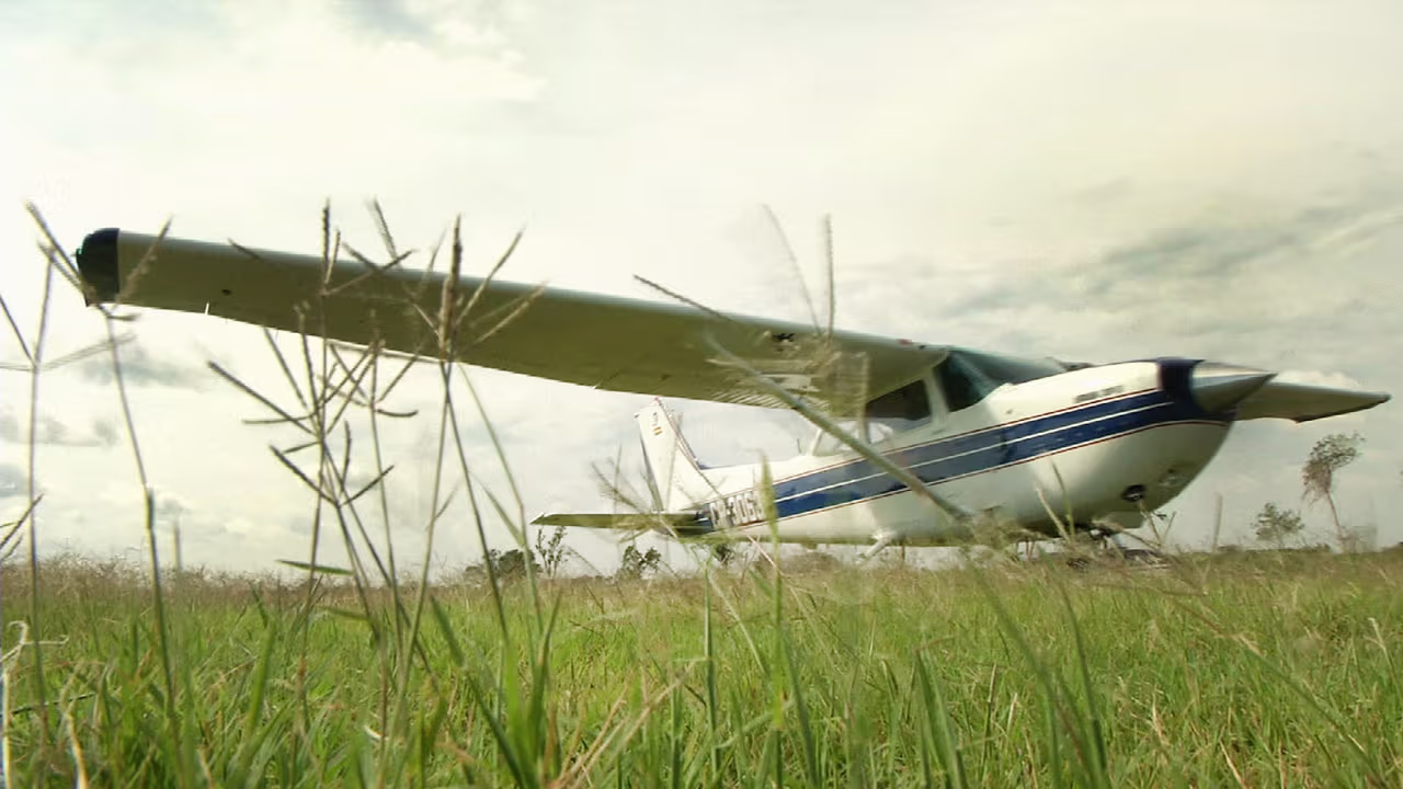 The wings of the drug trade: An unprecedented journey into narco ...