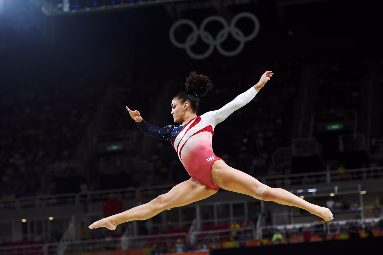 Latina gymnast Laurie Hernandez takes home the gold | Univision News ...